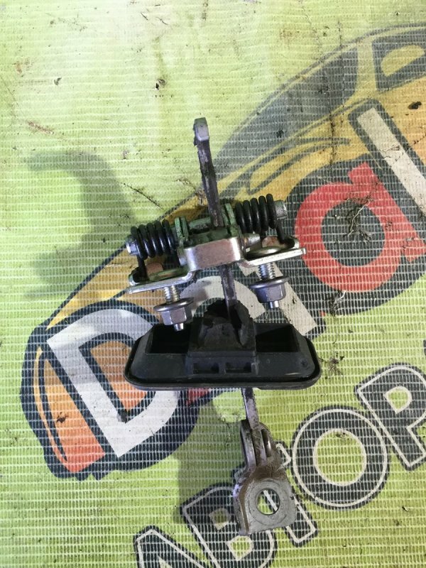 Ограничитель двери задний левый Лада Х-Рей Б/У с пробегом