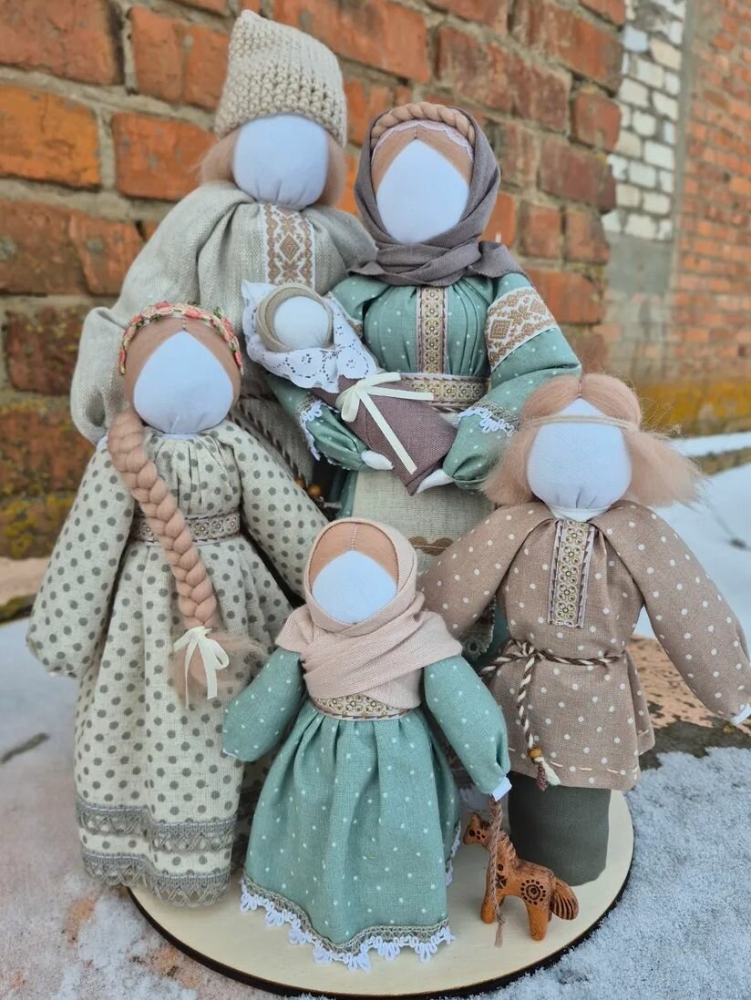 Оберег "Семья", для дома, ручной работы, дерево/текстиль, высота 40 см