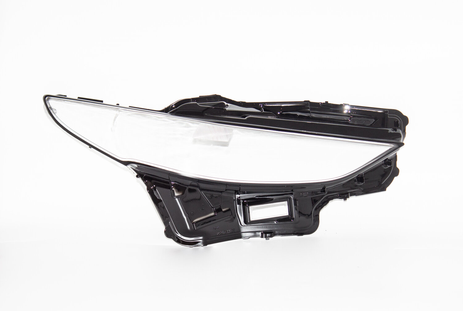 Стекло фары MAZDA 3 BP (2020-н. в.) (правое)