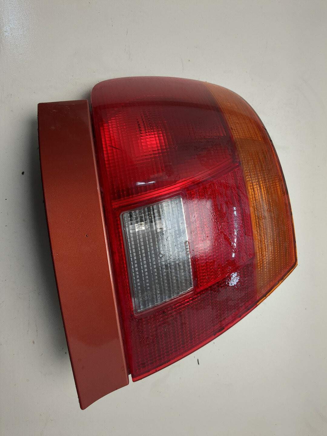 Фонарь (задний) левый Audi A4 (B5) Б/У