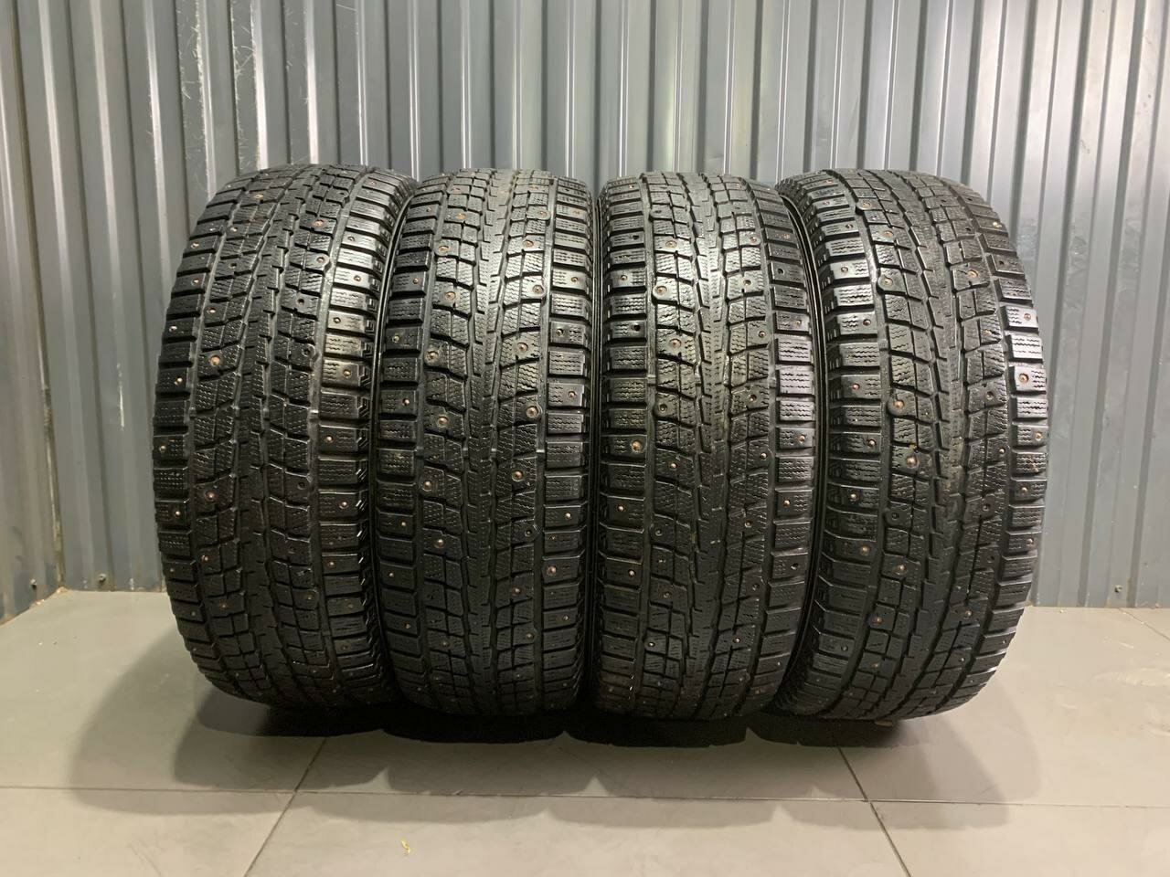 Зимние БУ шины шипованные DUNLOP SP Winter Ice 01 215/65 R16 15.0% износ PT0006307 TSB042811