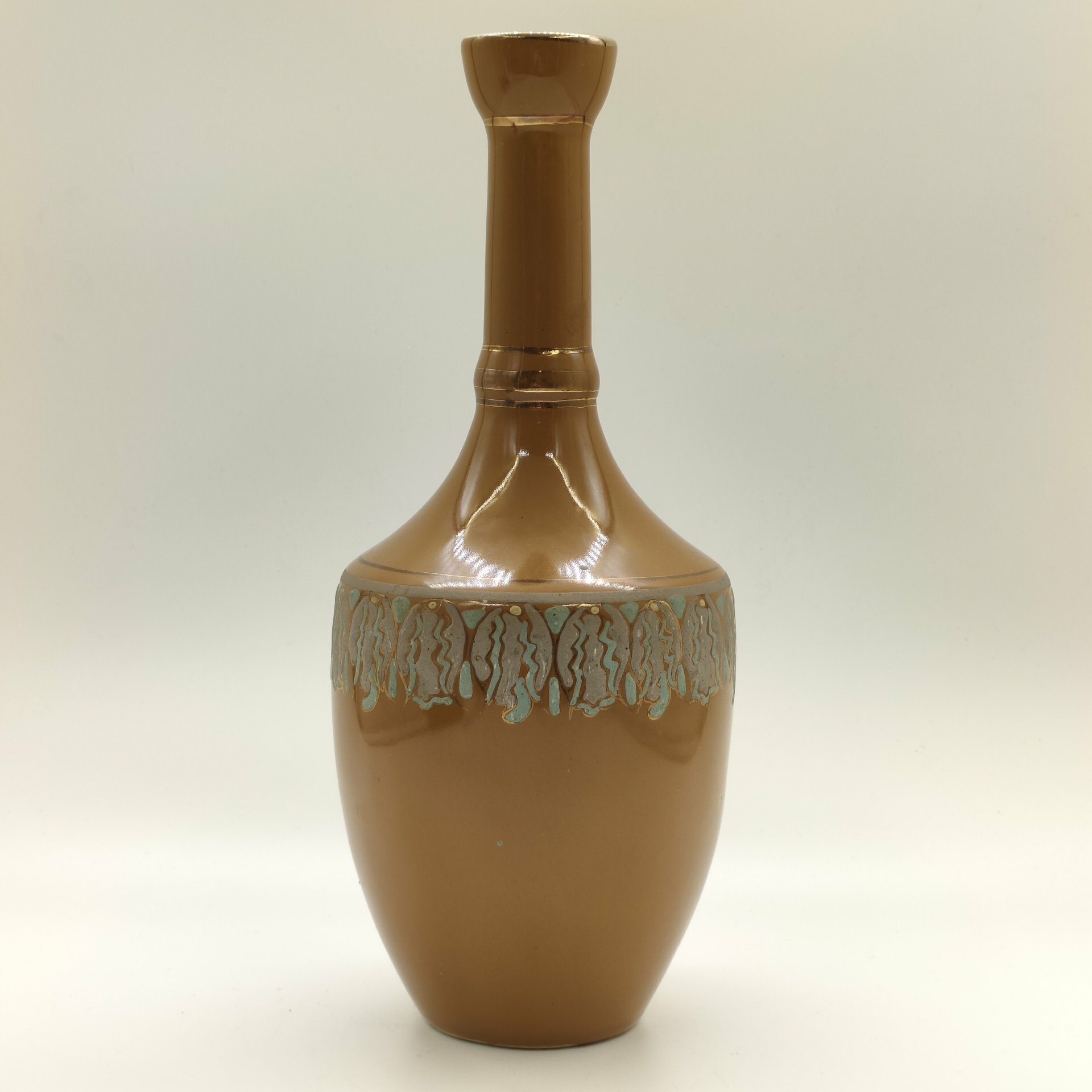 Ваза с орнаментальным декором, керамика, глазурь, роспись, золочение