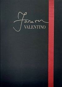 Книга "Forever Valentino"