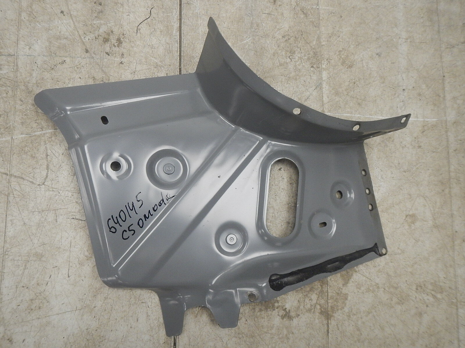 Б/У Панель задняя, Omoda (Омода)-C5 (22-) OMODA C5 (22-) левая часть Новая, отсверлена. 640145 OMODA арт. 501004493AA