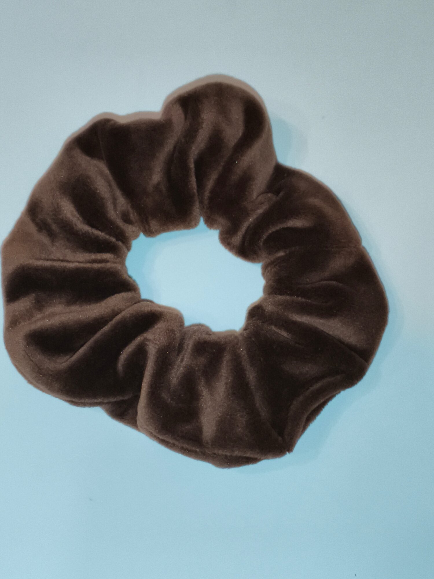 Резинка для волос велюровая, диаметр 12 см, цвет коричневый