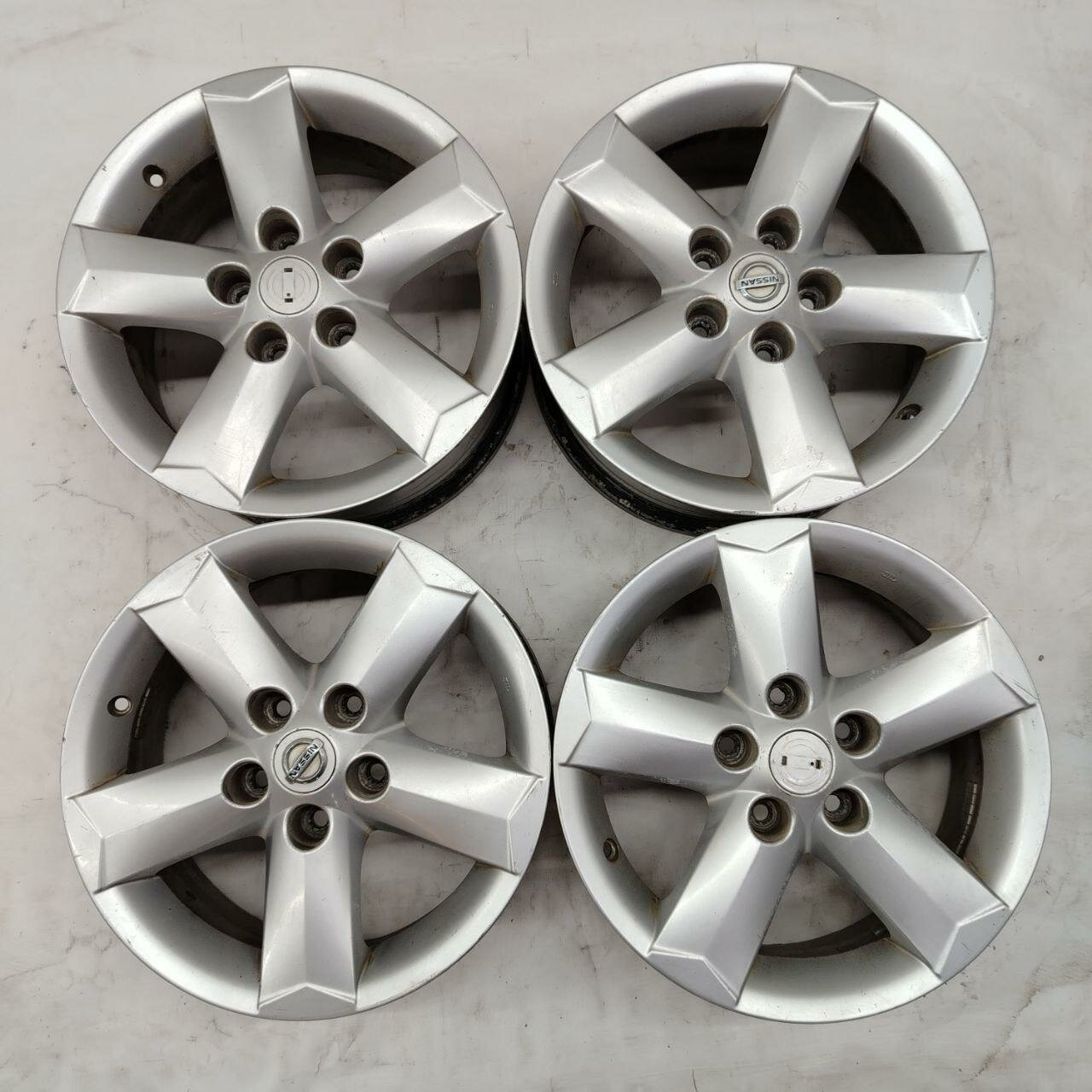 Колесные диски Nissan 16x6.5 PCD 5x114.3 D66.1 ET45 (оригинал)