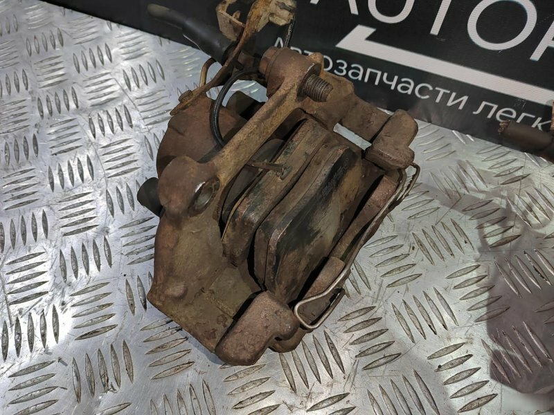 Суппорт тормозной Левый Передний Audi A6 1997-2005 (2.4L) Б/У с пробегом Арт. 4449 — фото 1