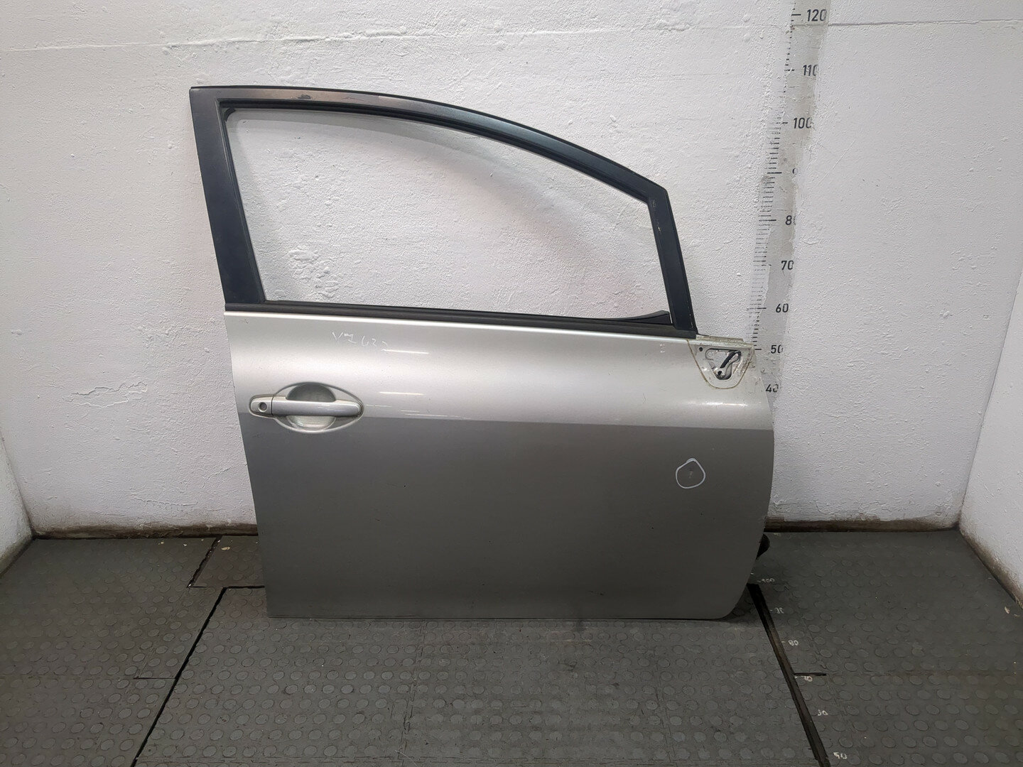 Дверь боковая (легковая) правая передняя Toyota Auris E15 Б/У