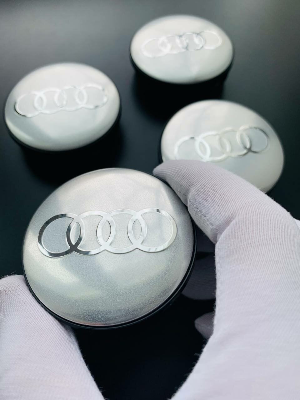 Заглушки на диски Ауди 59/55мм серебро. Колпак ступицы на колеса Audi 59мм 4шт