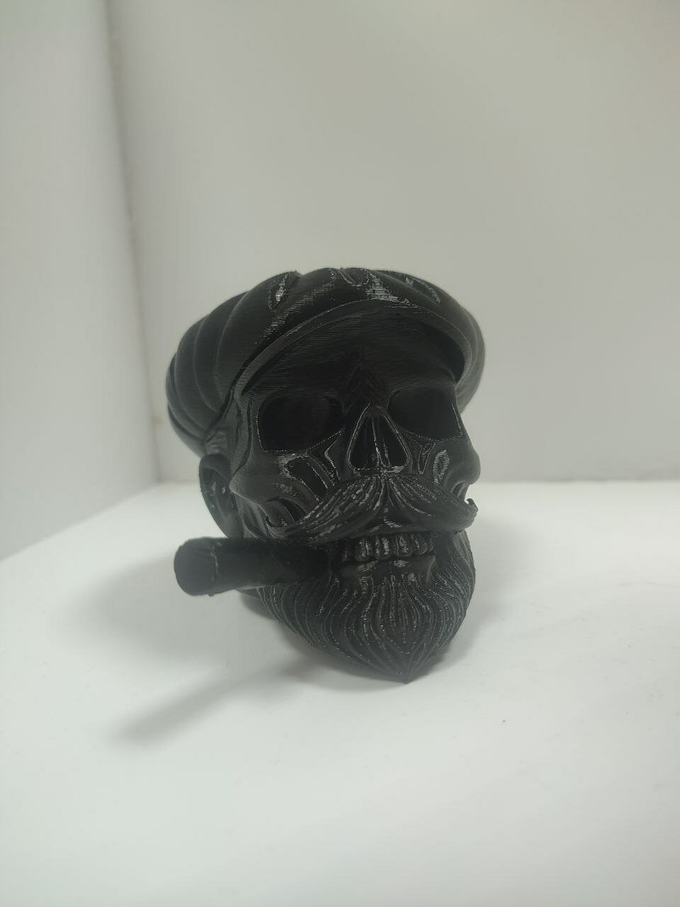 Колпак на фаркоп / накладка на фаркоп Череп с сигарой