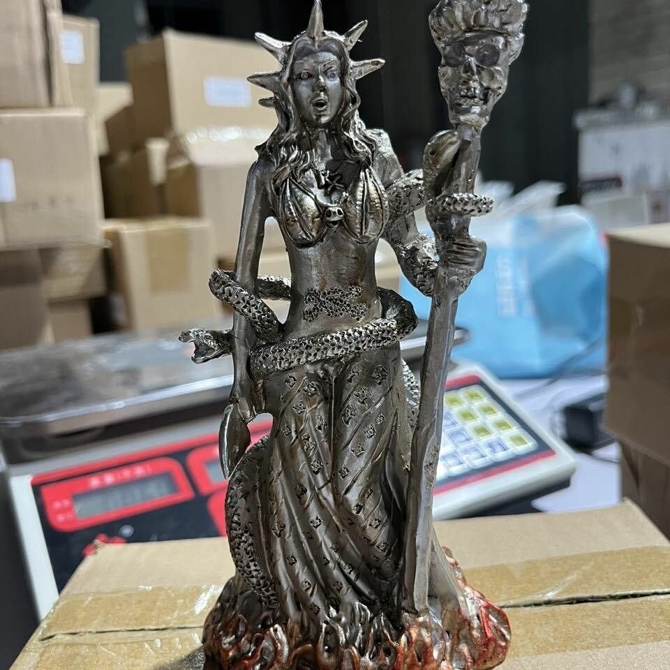 Статуэтка "Геката - богиня волшебства и всего таинственного" (Veronese) WS-580-ER