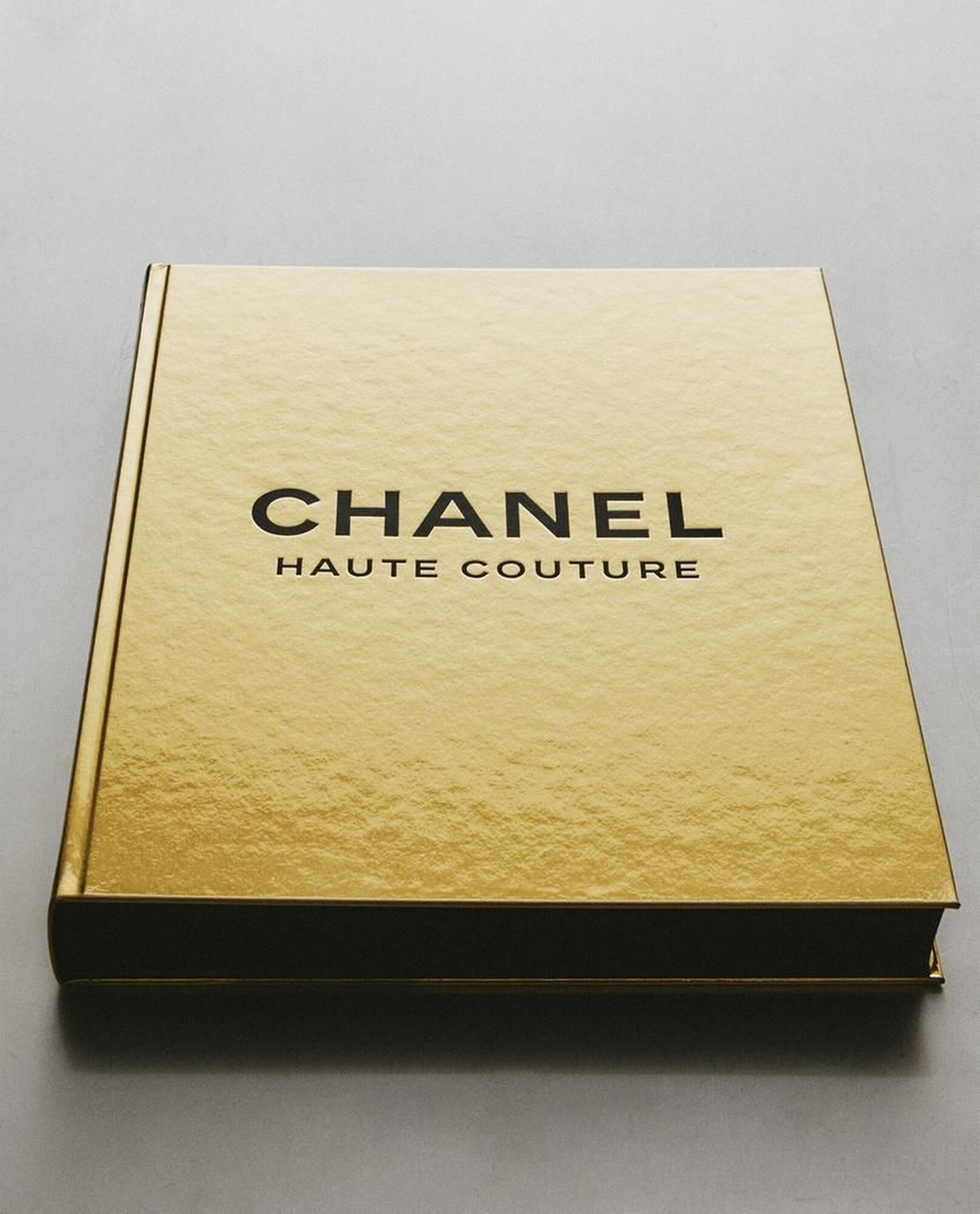 Книга ZARA HOME "CHANEL HAUTE COUTURE", 2025 г, 449 стр, 34x28x5 см