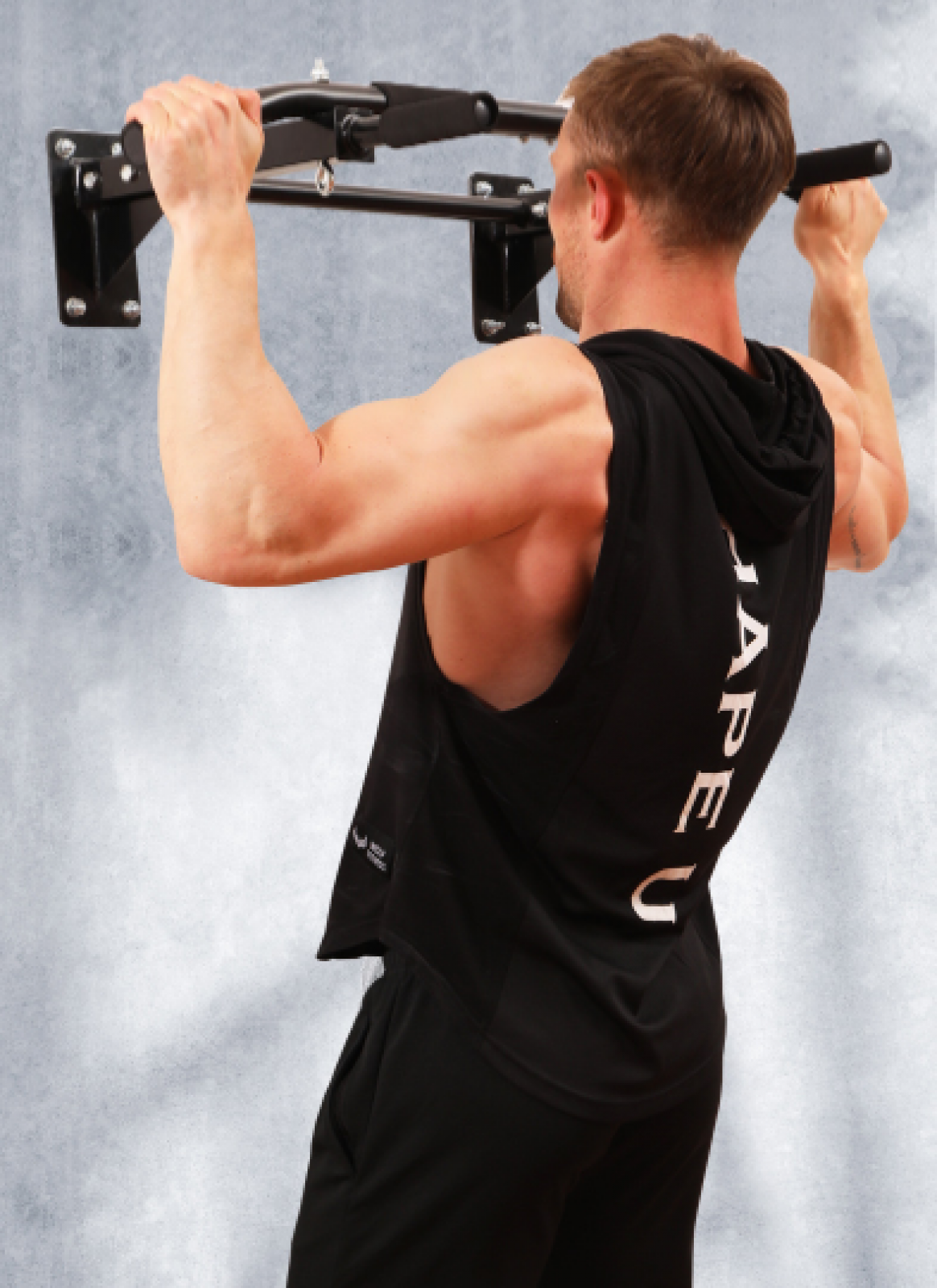 Настенный турник MyPads с тремя хватами черный для подтягиваний и тренировок дома