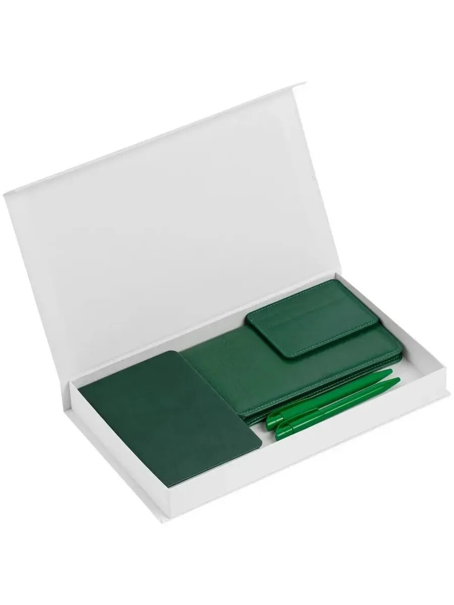 Стильная белая коробка с магнитной крышкой