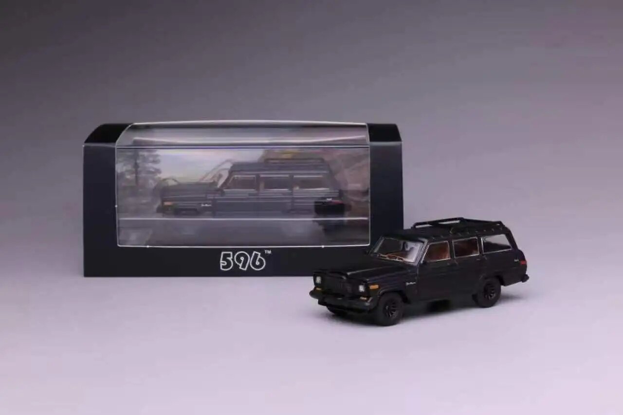 Автомобильная модель 1:64, черный внедорожник
