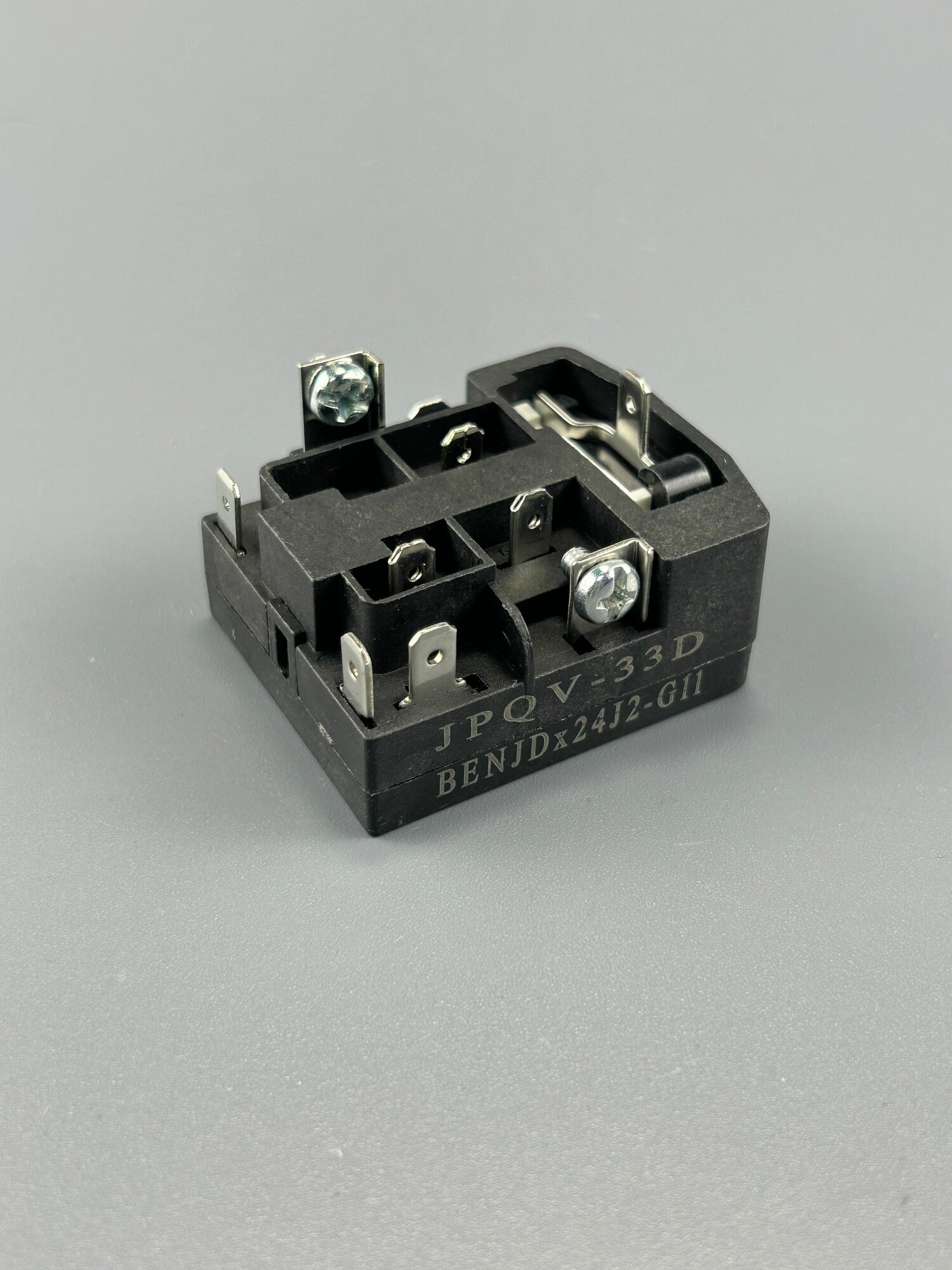 Реле пускозащитное JPQV-33D BT55-120 для холодильника