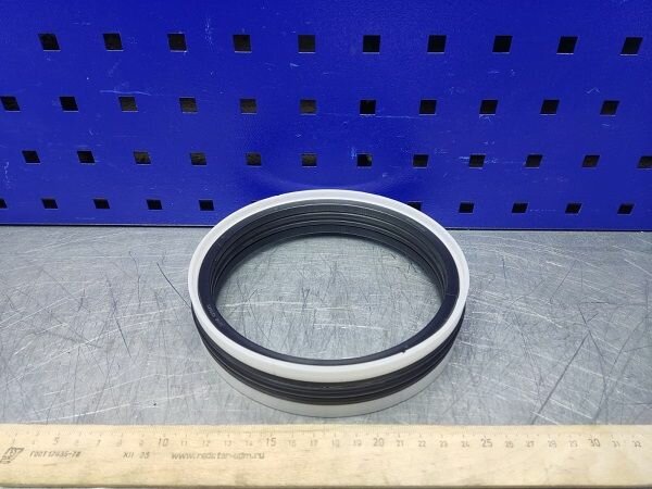 Уплотнение поршня гидроцилиндра DPM 160*138*26.5*5.1 в сборе