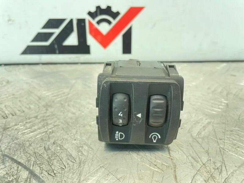 Кнопка корректора фар Renault Fluence 2012 259800005R L30R K4MV838 (с пробегом)