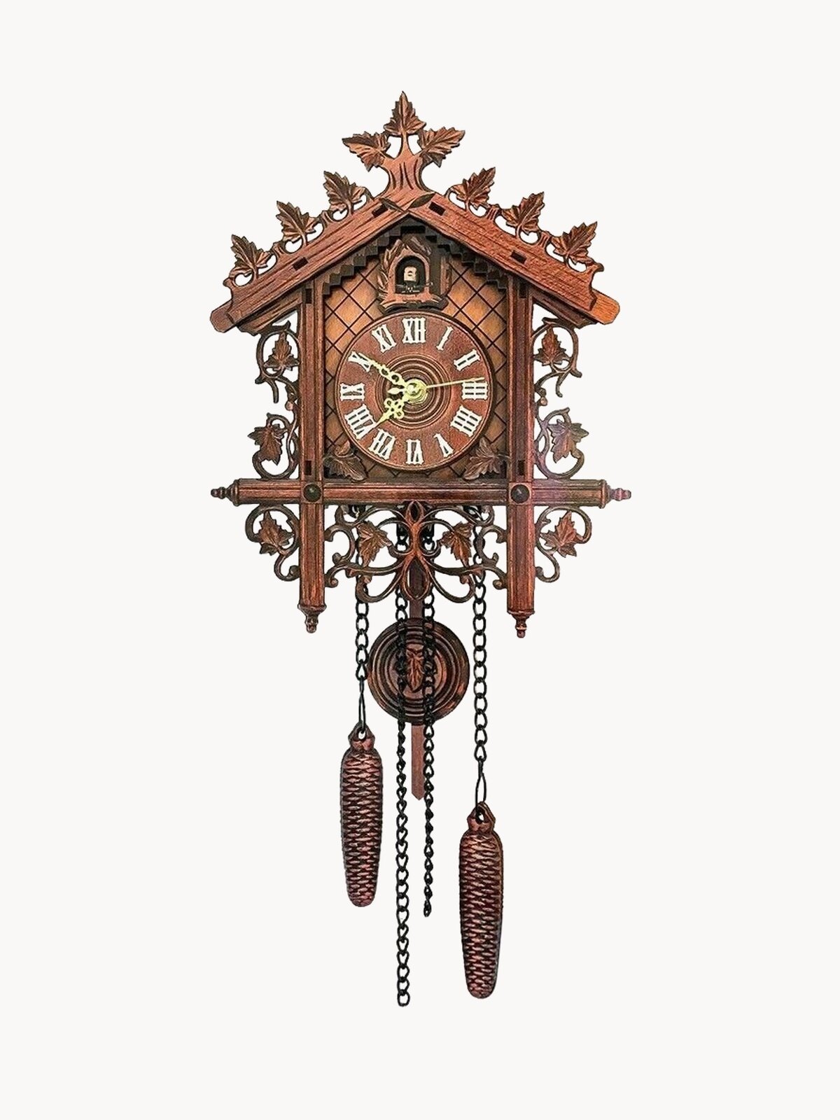 Деревянные часы с кукушкой в винтажном стиле – настенный декор с резными узорами и маятником