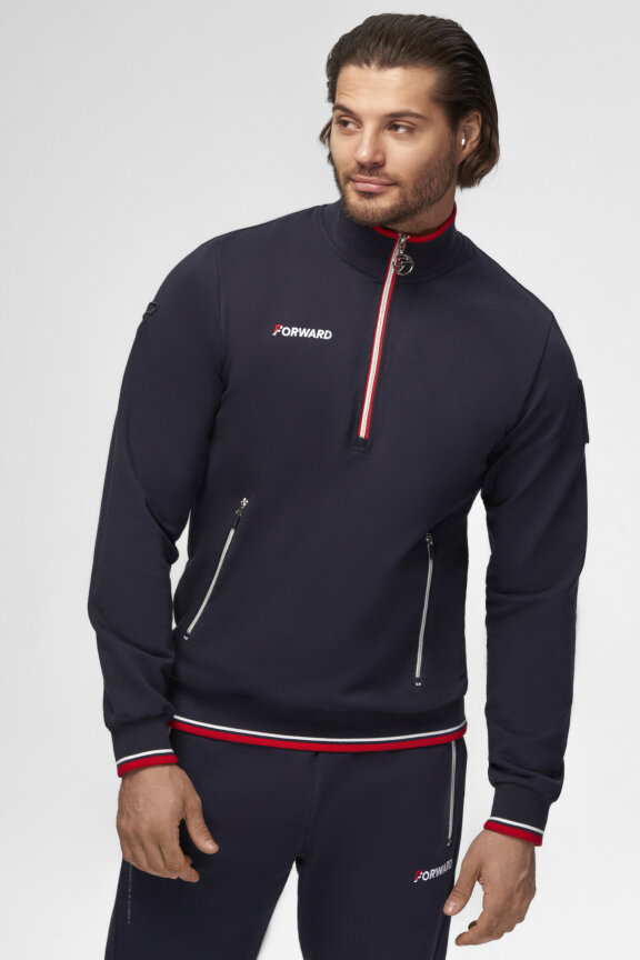 Костюм спортивный