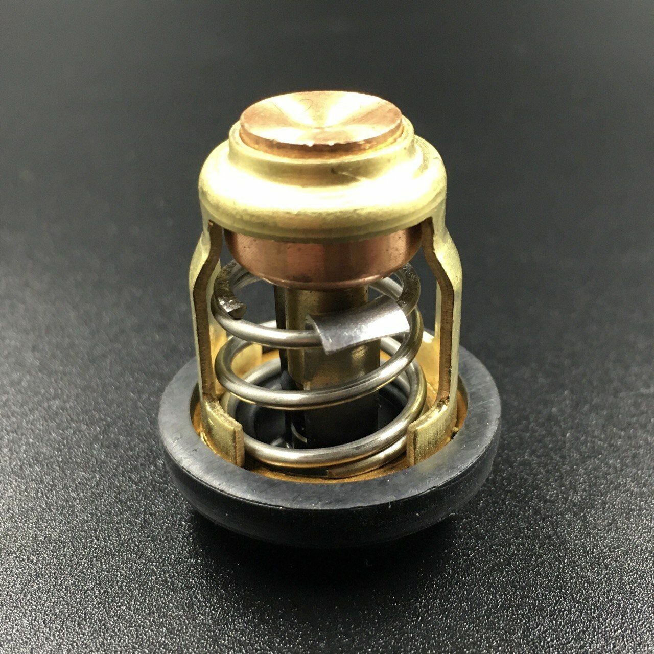 Термостат Honda BF20-130 (Omax) ОЕМ 19300-ZV5-043; 19300ZV5043