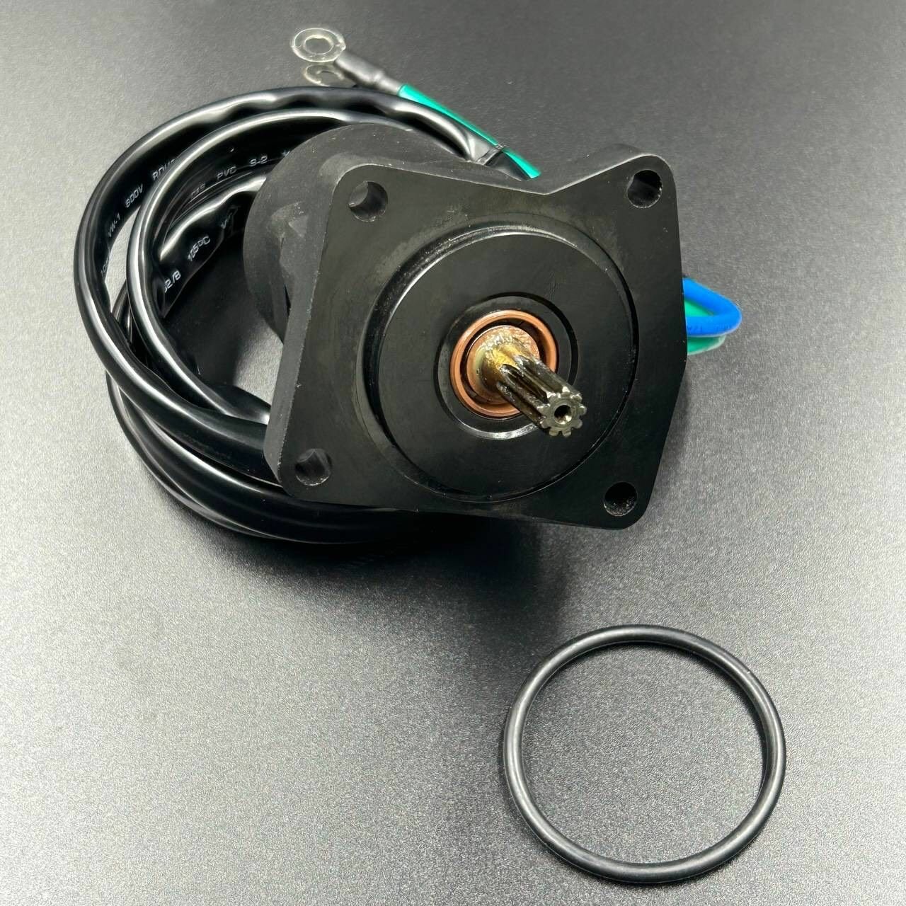 Мотор гидроподъемника Yamaha F25-40 (HSP) OEM номера: 67C-43880-00; 67C4388000