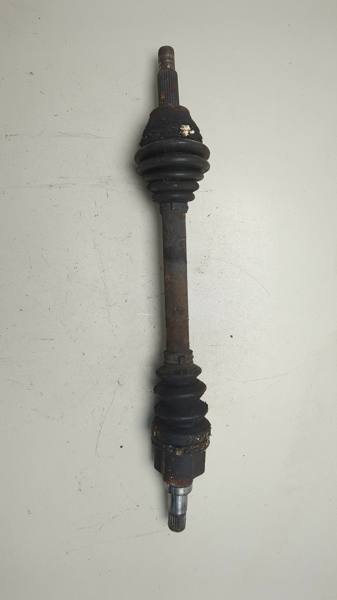 Полуось (вал, шрус) левая передняя Mazda 2 Б/У