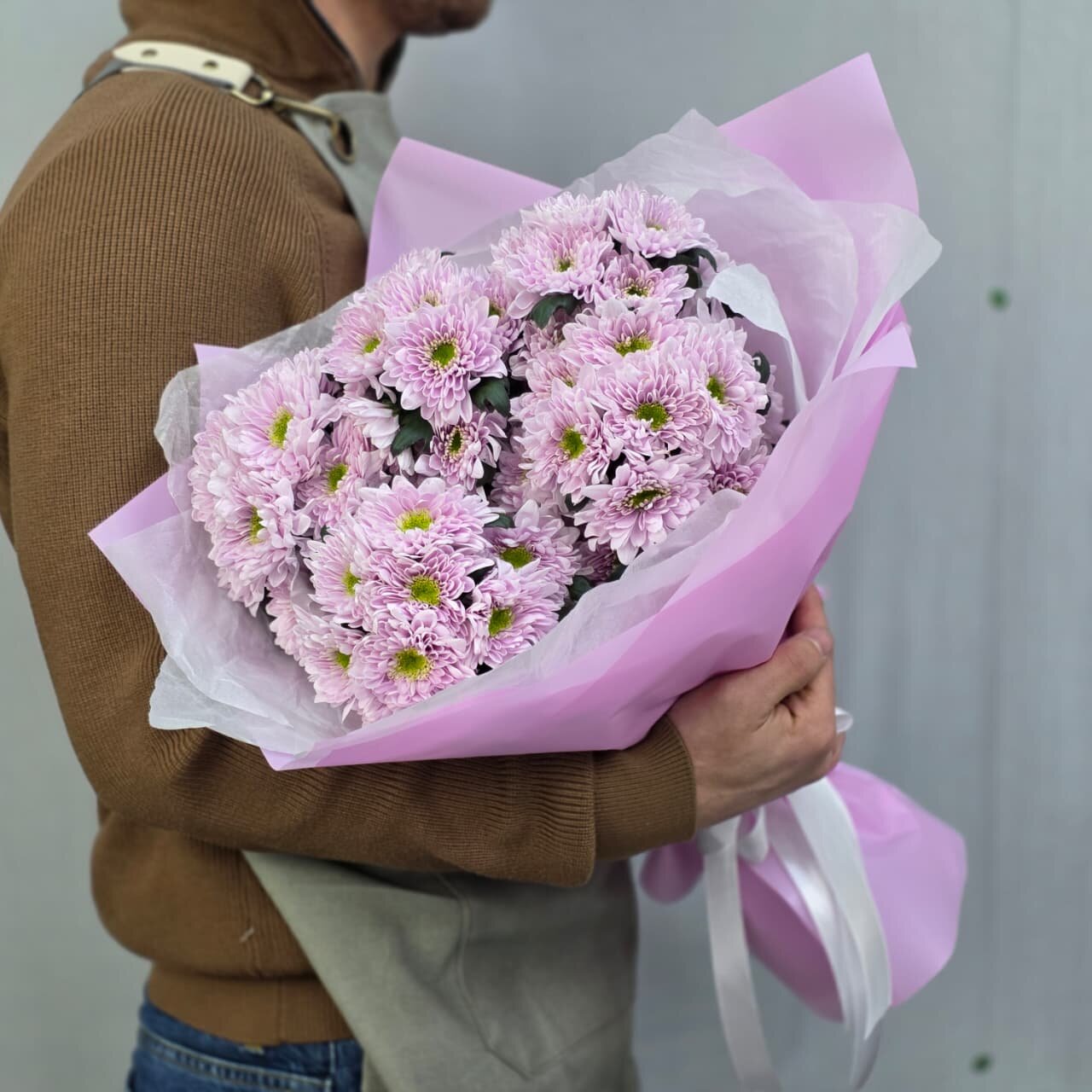 Букет "Хризантемы", сиреневый, 5 цветков, высота 50см, ширина 35см