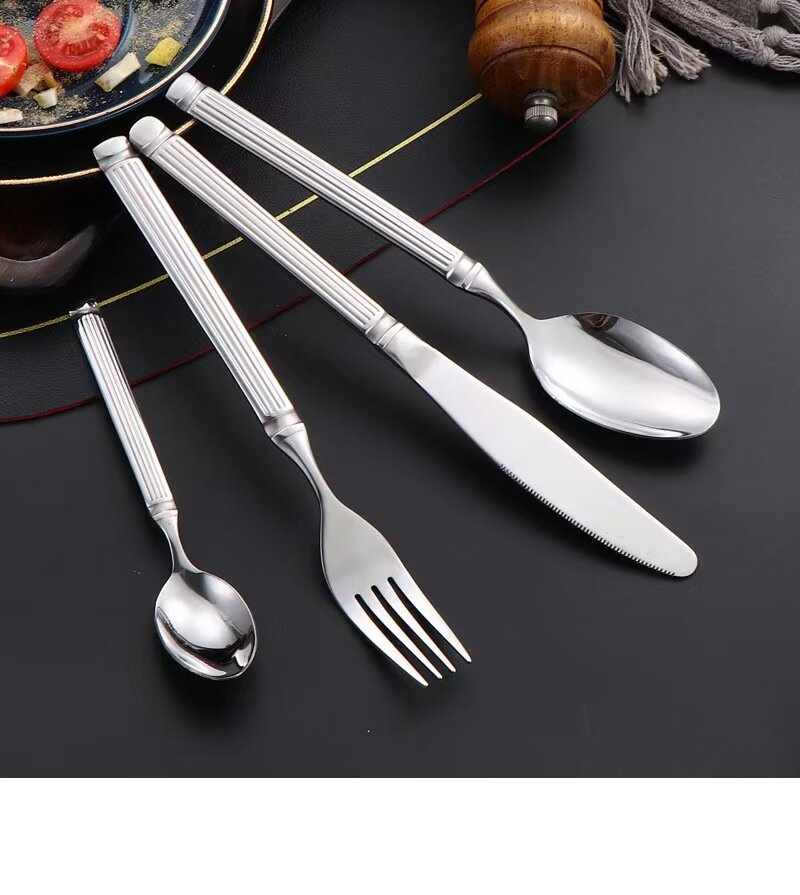 Набор столовых приборов