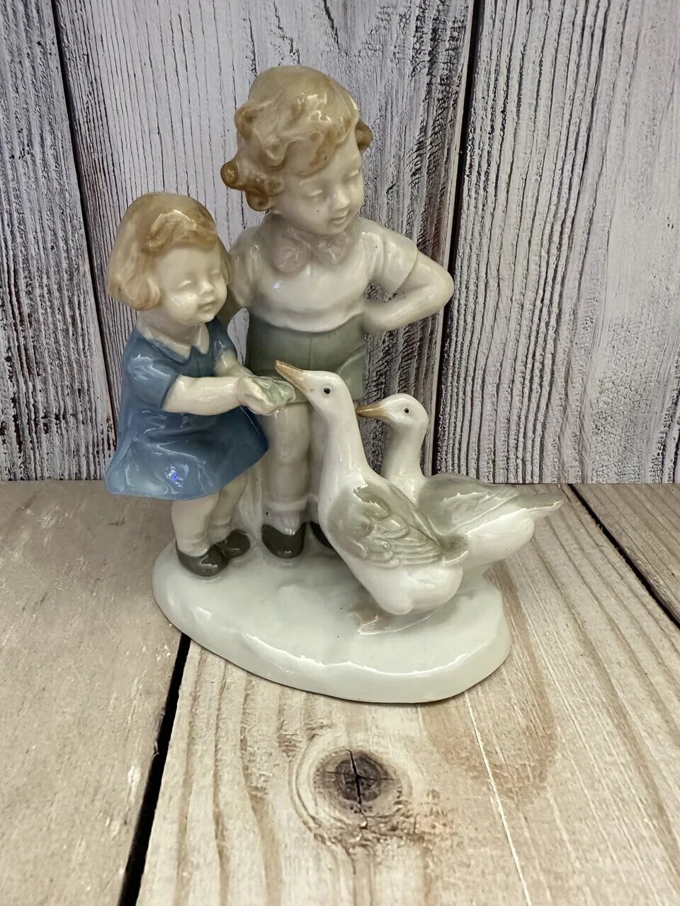 Статуэтка Угощение для Гусят Фарфор Германия Винтаж 70 годы