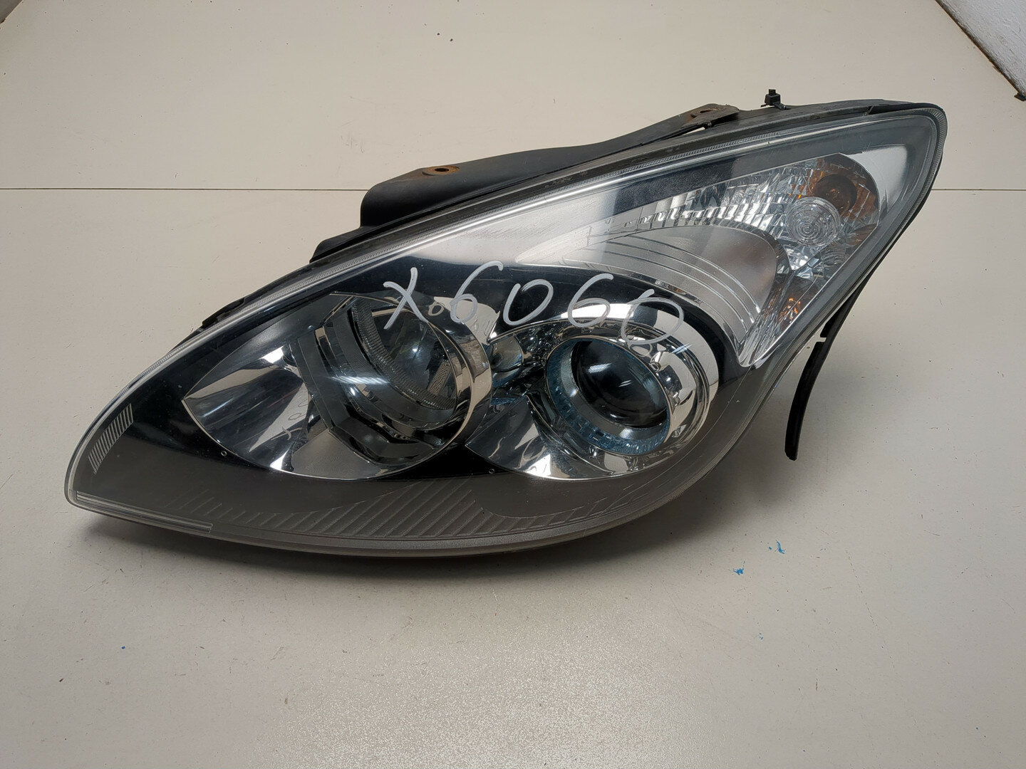 Фара (передняя) левая Hyundai i30 Б/У