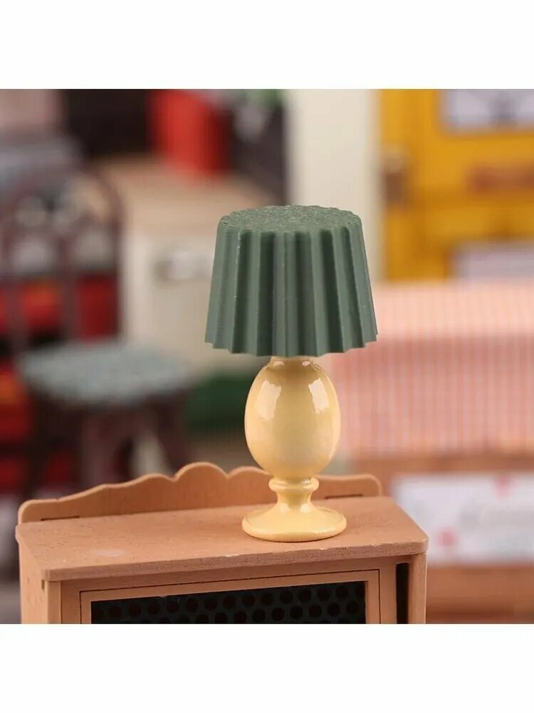 Настольная лампа для кукольного дома
