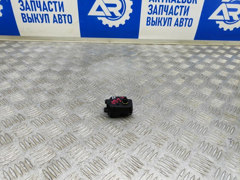 Б/У Моторчик заслонки печки Ford Focus 3 / Форд Фокус 3 1.6 PNDA 125 Л.С. хэтчбек 2011