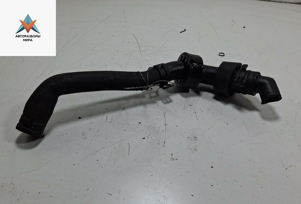 Патрубок отопителя (печки) Volkswagen Sharan рест. 2002