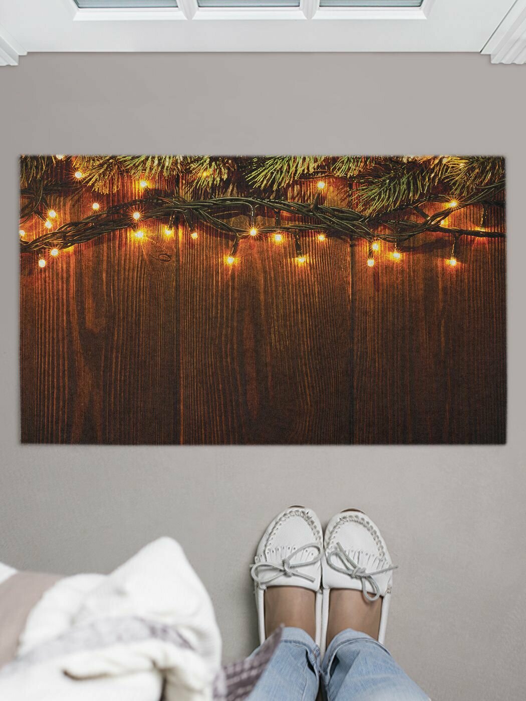 Коврик придверный в прихожую с принтом "Новогодняя гирлянда" 45 на 75 см , JoyArty, серия Новый год и Рождество