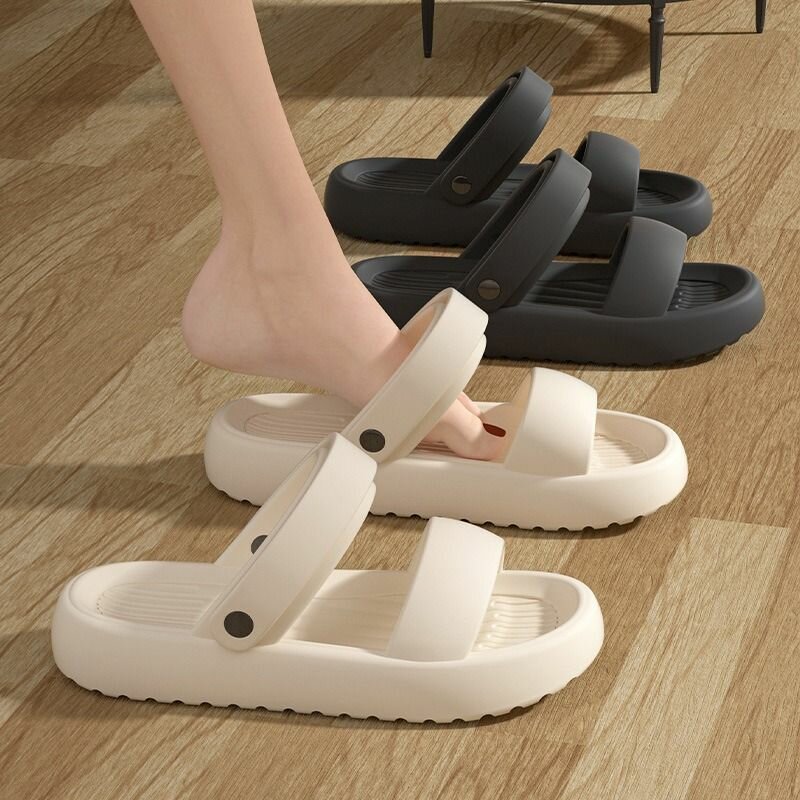 Sandals — фото 1