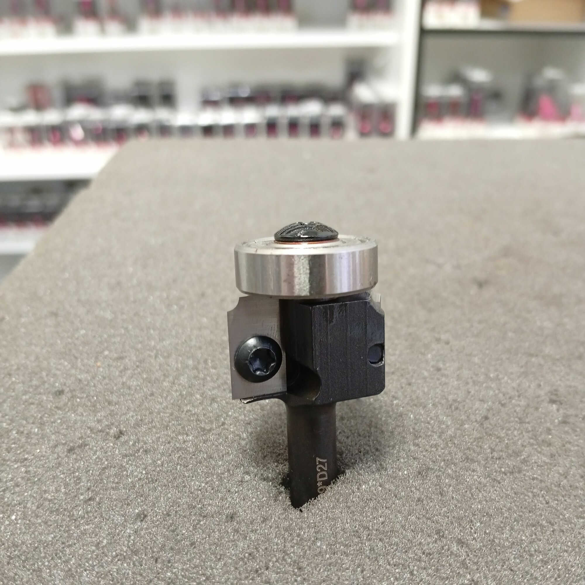 Фреза радиусная со сменными ножами радиусная R 2 мм D 27 мм l 15.9 мм хв.8 мм