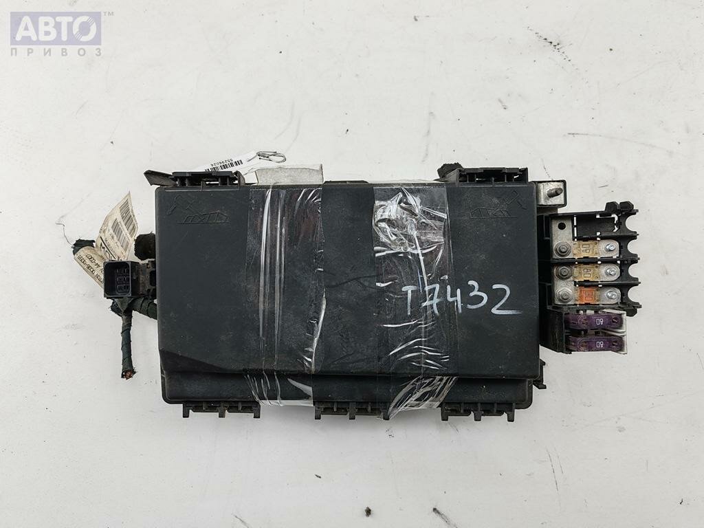 Корпус блока предохранителей Opel Zafira B (2004-2014)