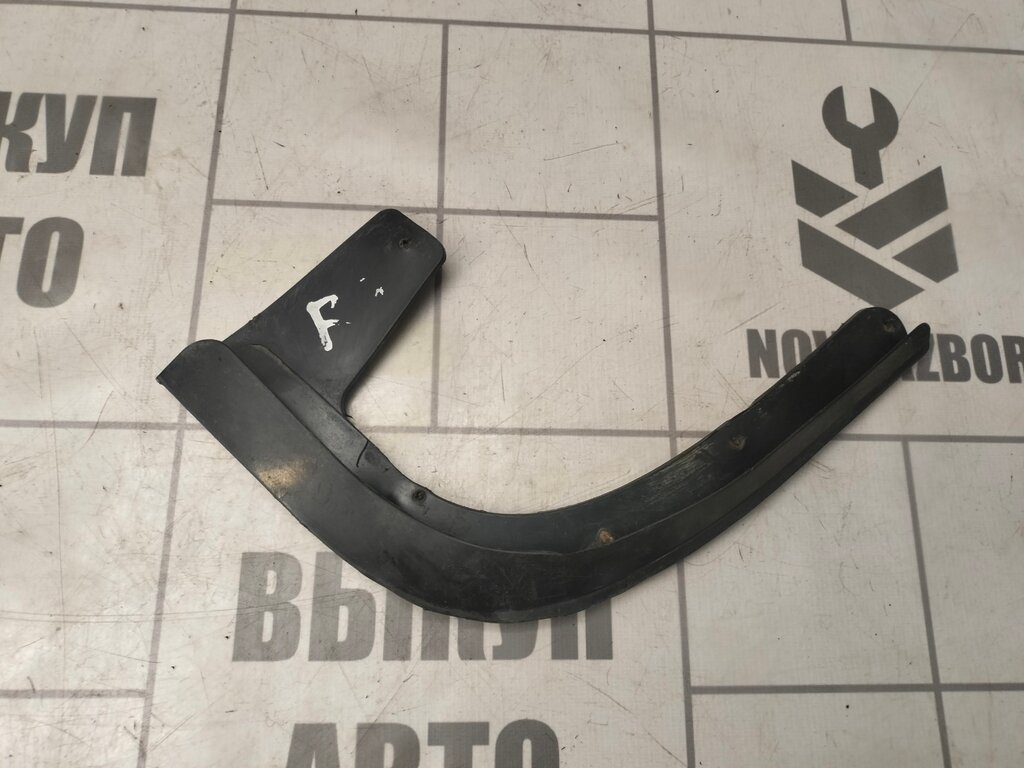 Брызговик задний правый Opel Astra H / Family 2004 >