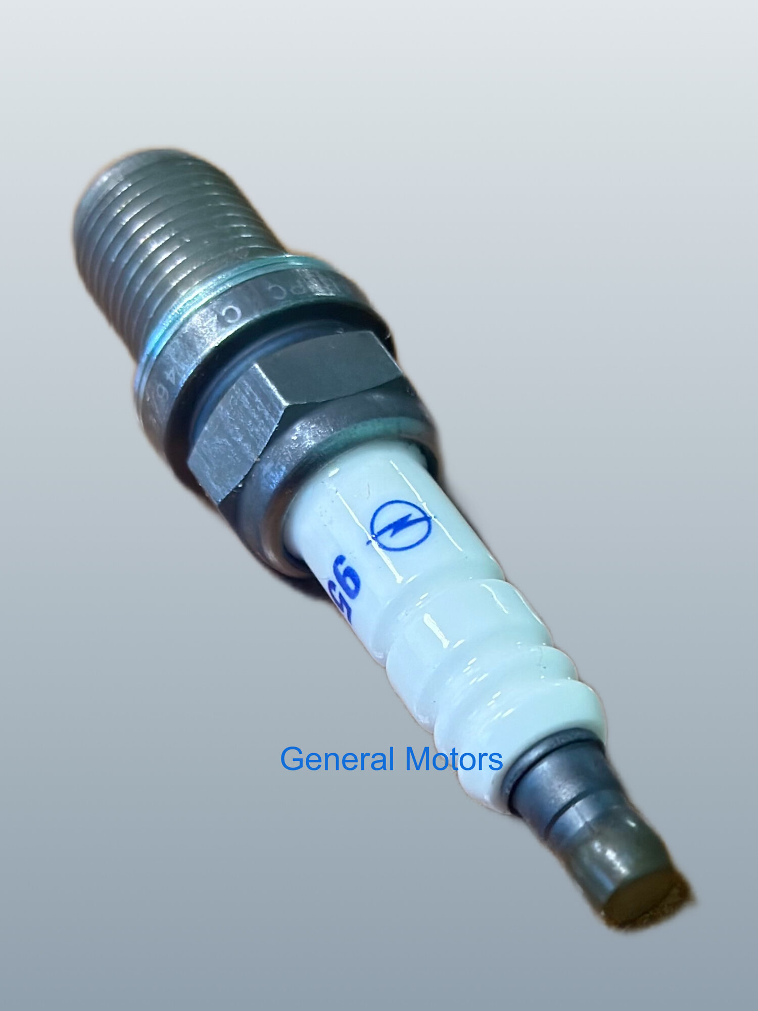 Свеча зажигания GM GENERAL MOTORS 95528733