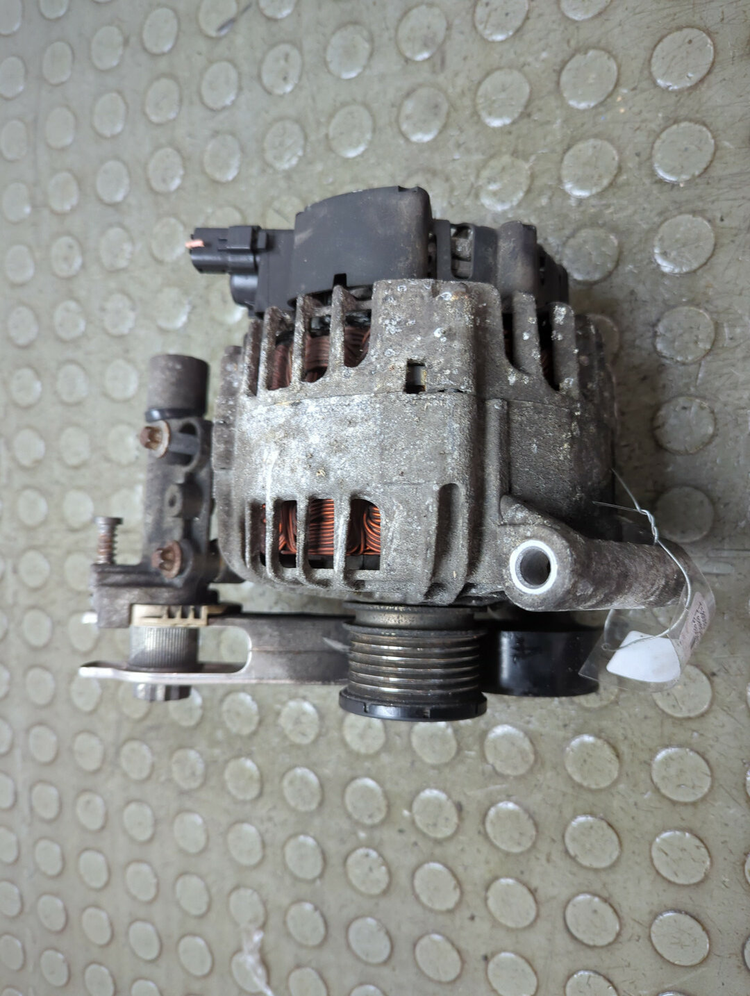 Генератор Peugeot 207 Б/У