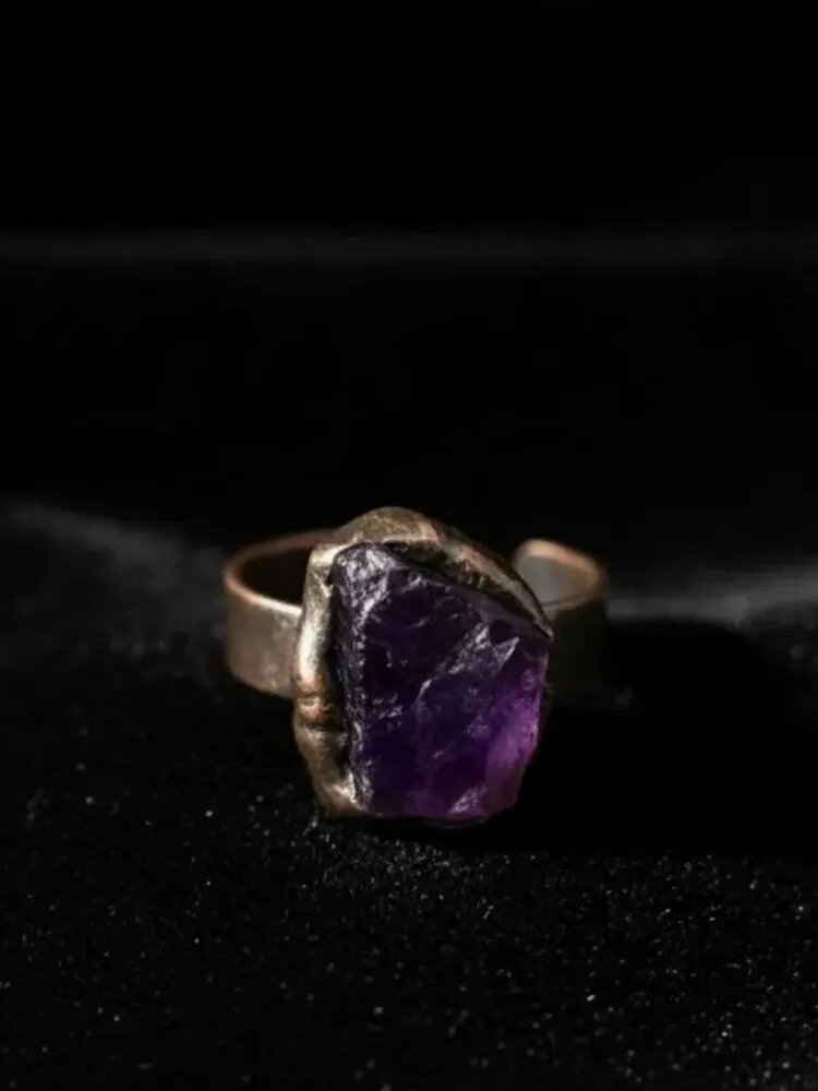 Оберег кольцо влошебницы с аметистом