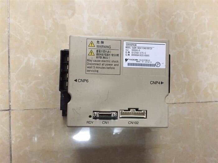 Модуль YASKAWA SERVOPACK SGDR-SDA710A01BY29