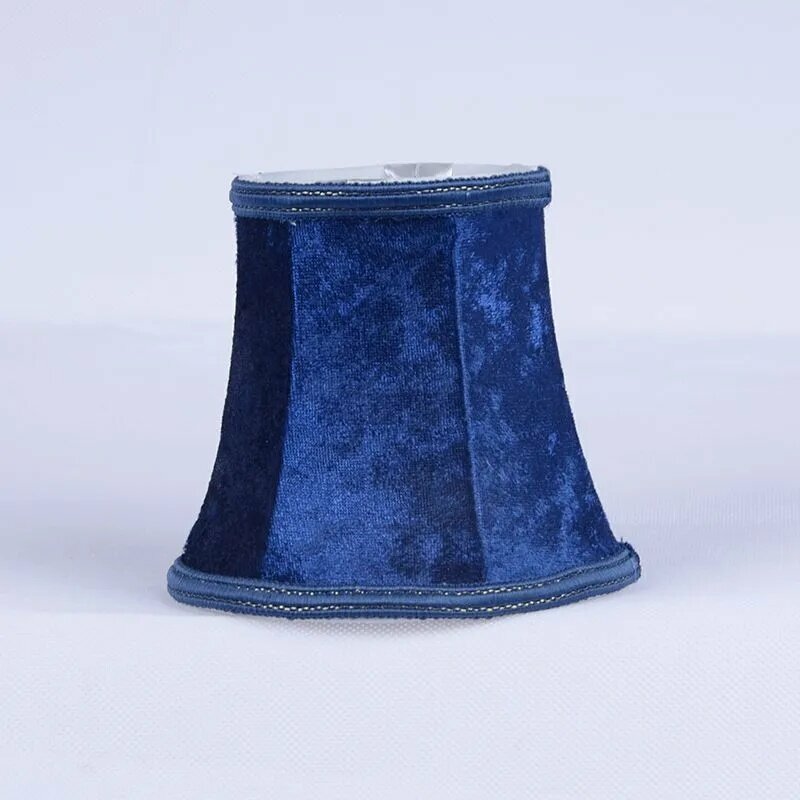 Тканевым абажуром