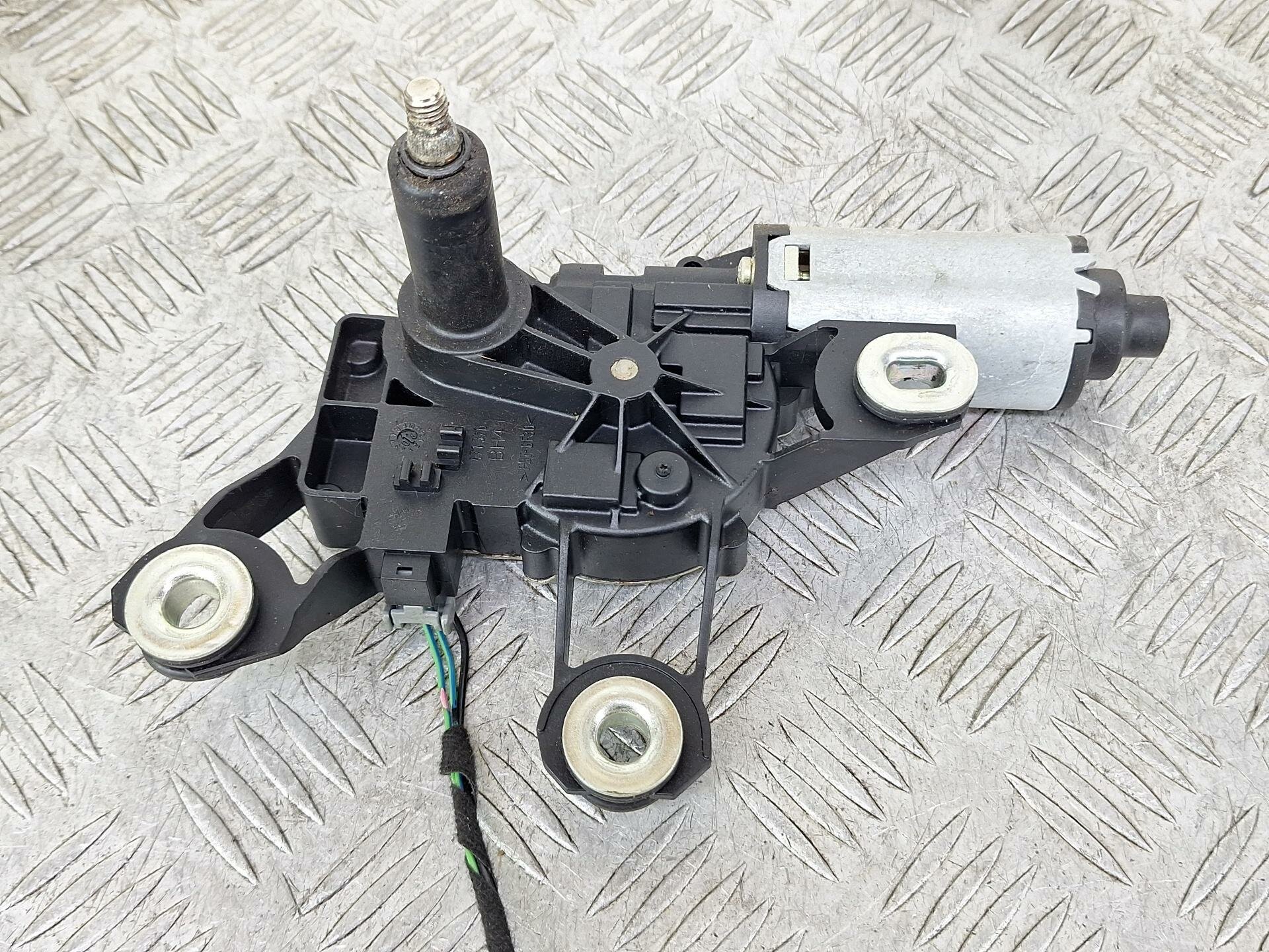 Моторчик заднего стеклоочистителя (дворника) Ford Fusion рест. 2006 2S61A17K441AC