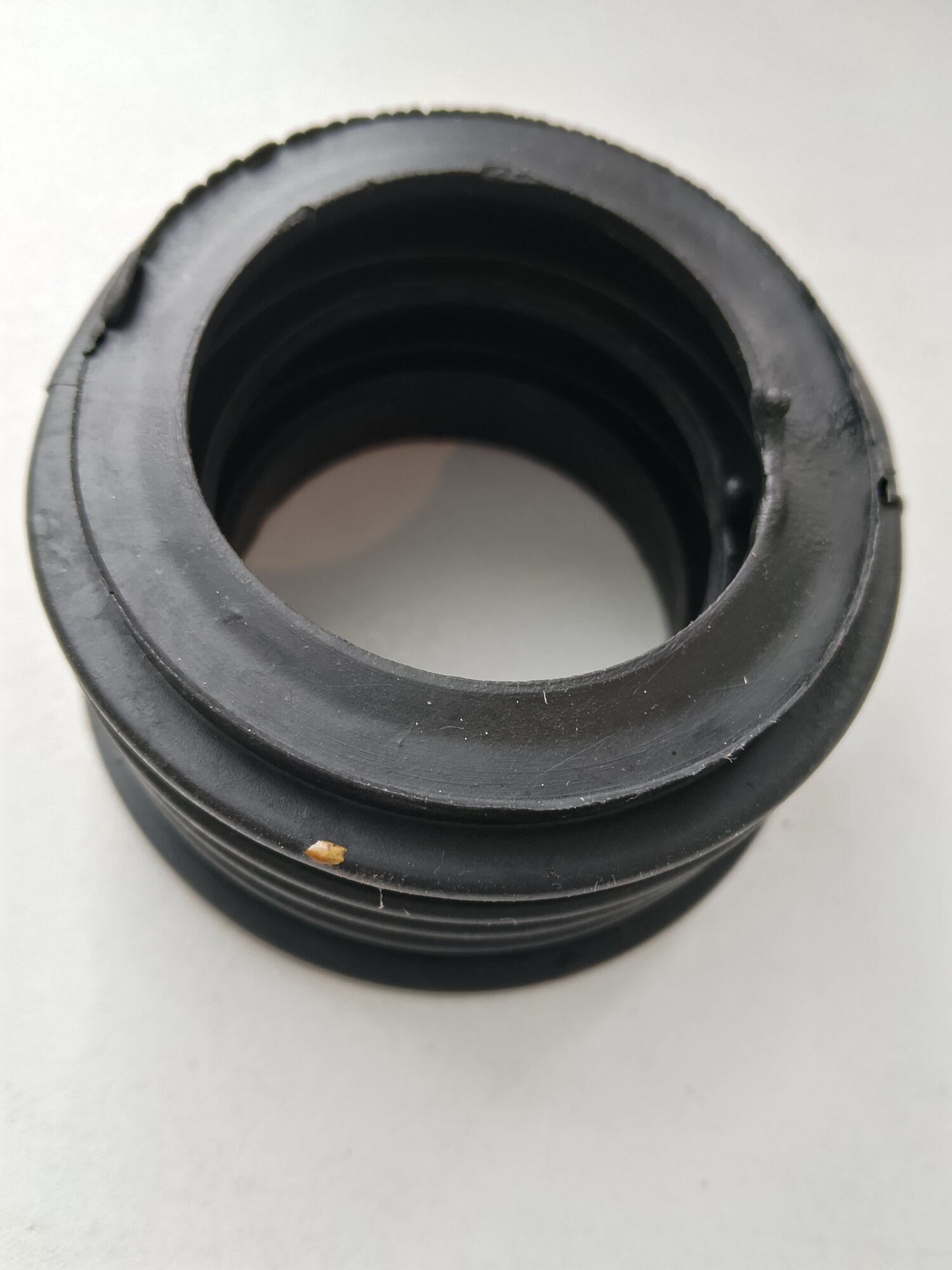 Манжета переходная чёрная 73 х 50 мм.