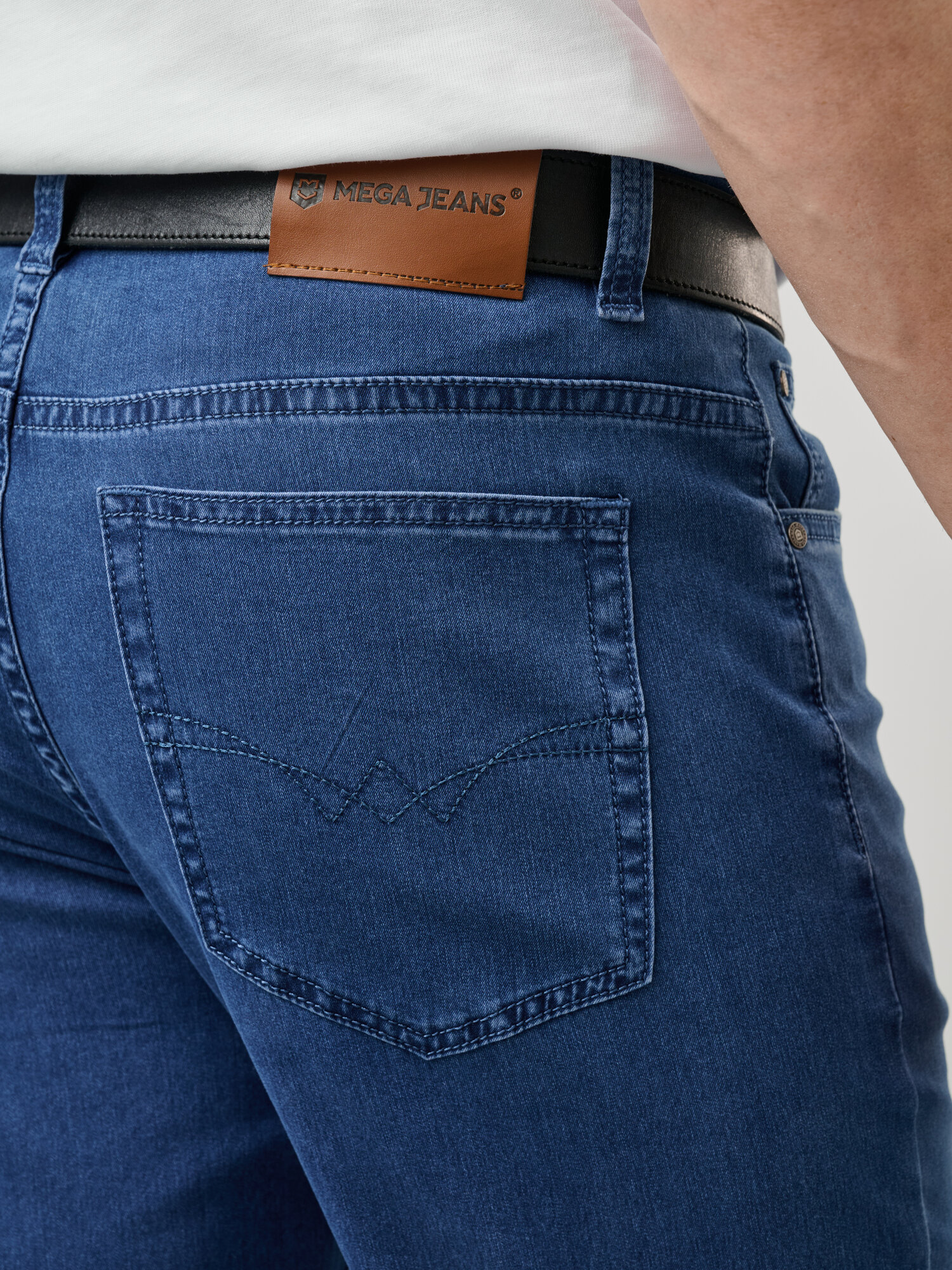 Джинсы классические 