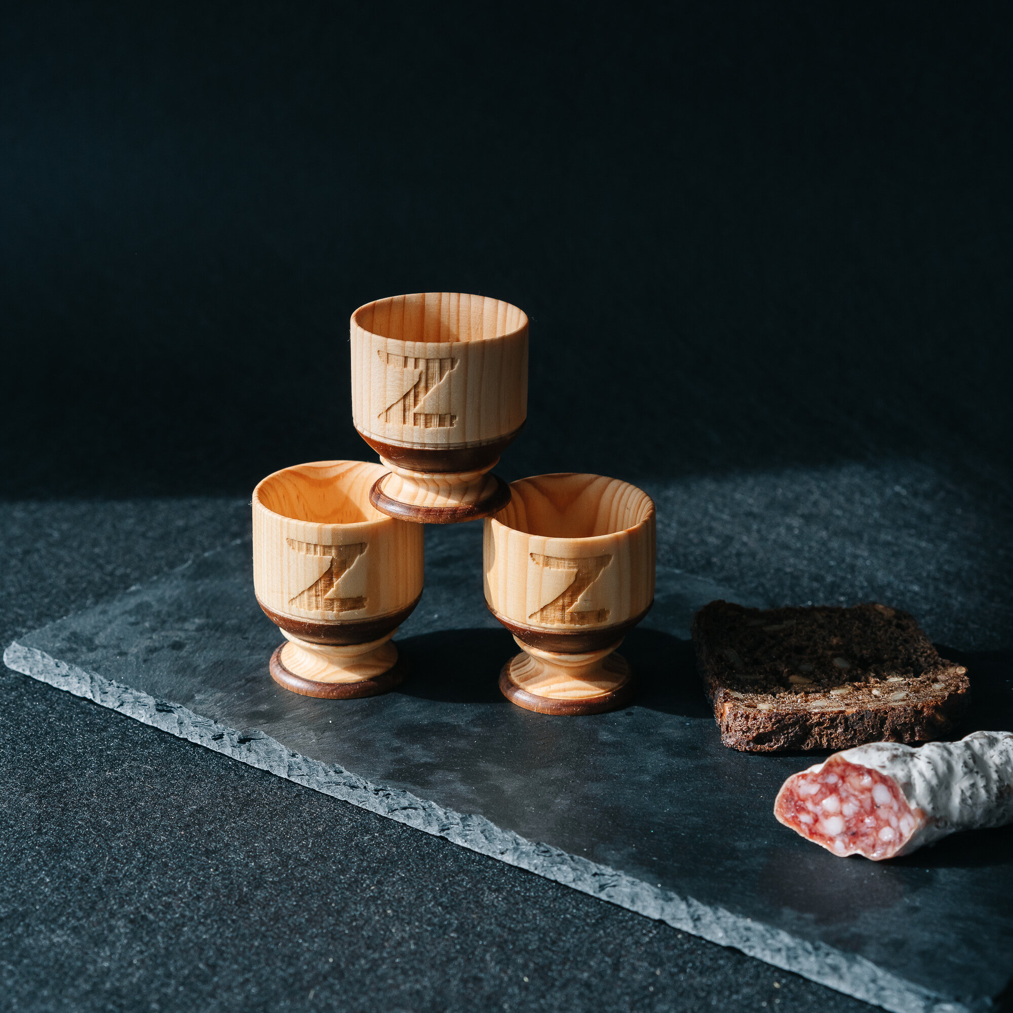 Набор деревянных рюмок (стопок, шотов) из древесины сибирского кедра, набор 3 штук. RN16
