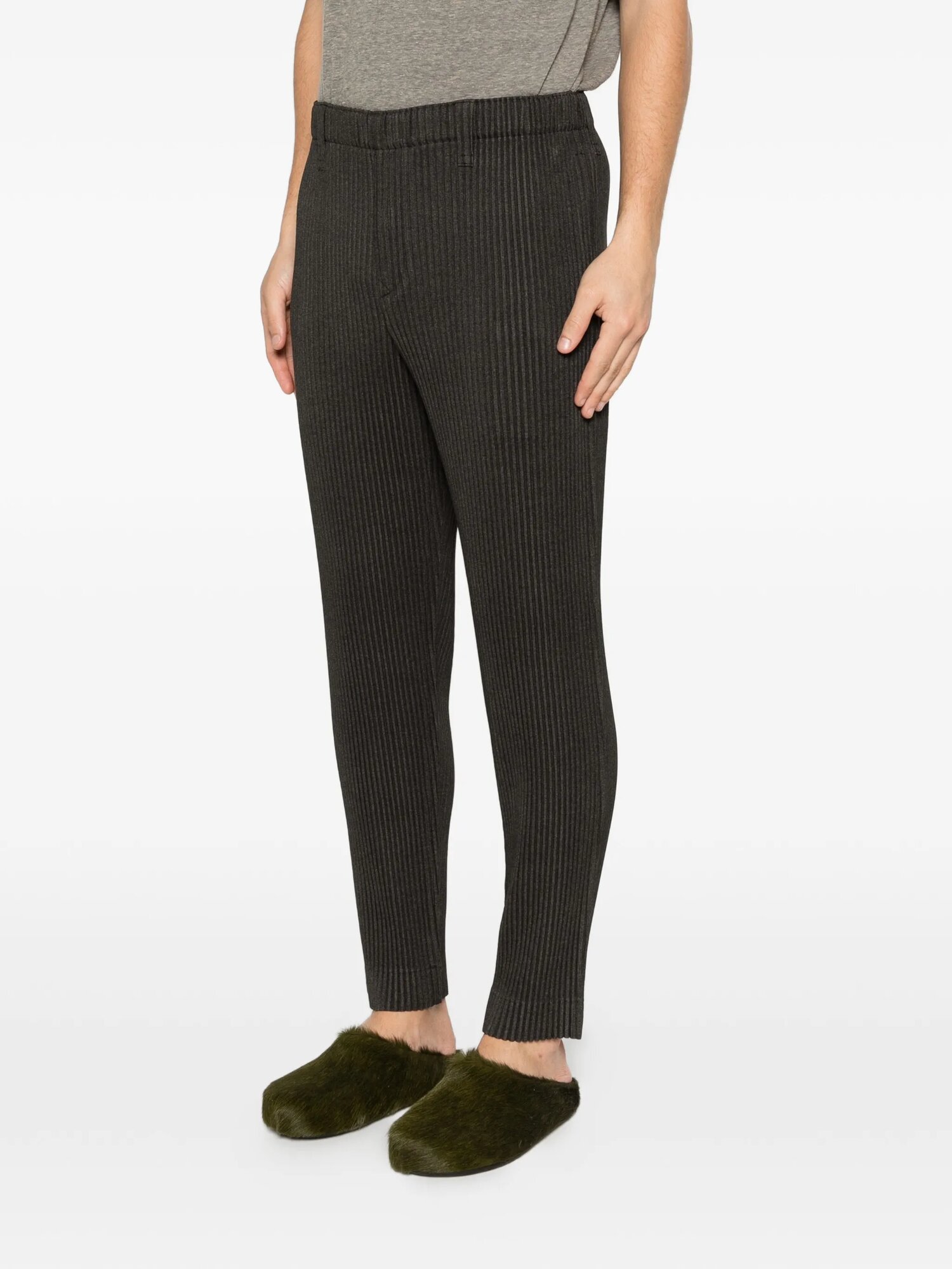Брюки HOMME PLISSE ISSEY MIYAKE Pleated trousers, размер 48 — фото 1