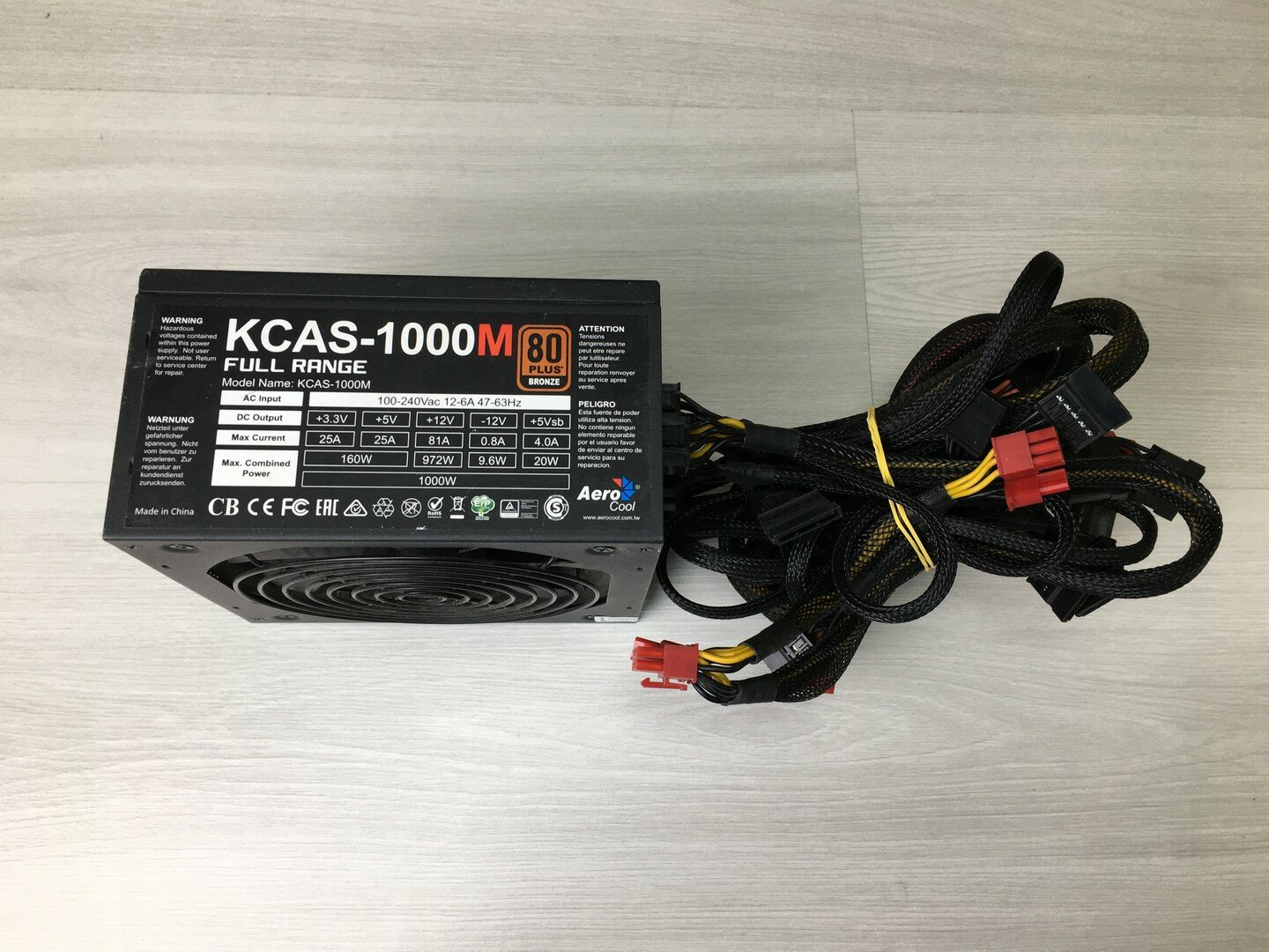 Блок питания 1000W Aerocool KCAS-1000M 24+4+4/4x6+2PCI-E/12SATA/140fan без Molex ATX